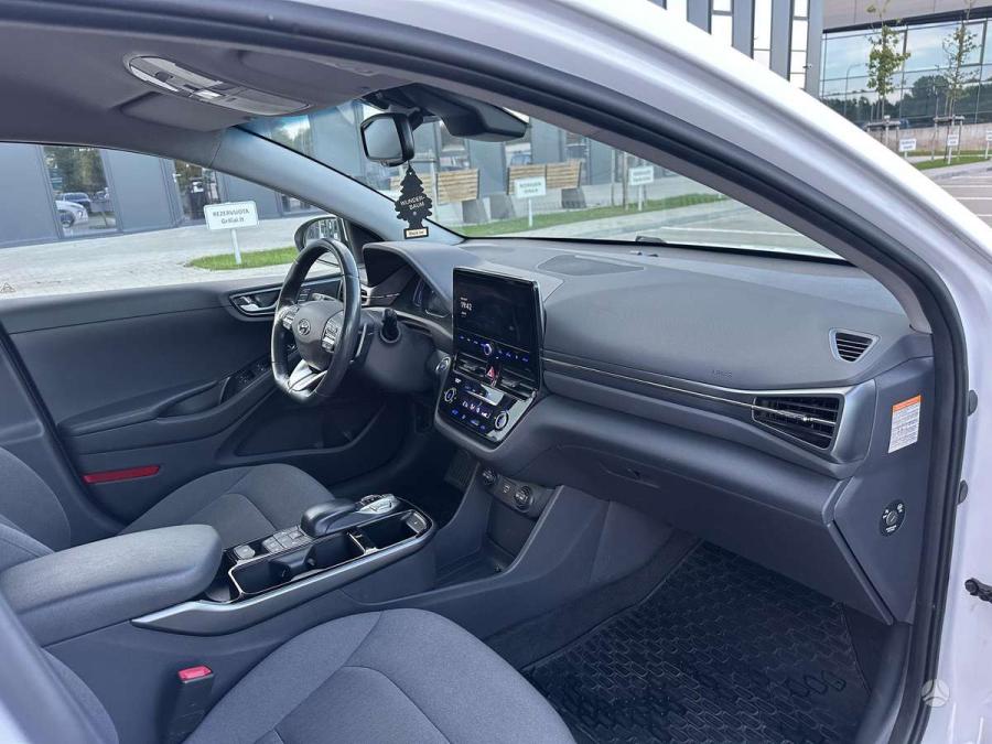 Balts Hyundai Ioniq 2020 Kauņa, ar dzinēja tilpumu 0.00 L un nobraukumu 58 tūkst. km par 13999 €, foto 11 vietnē AUTOMOTO.COM.LV