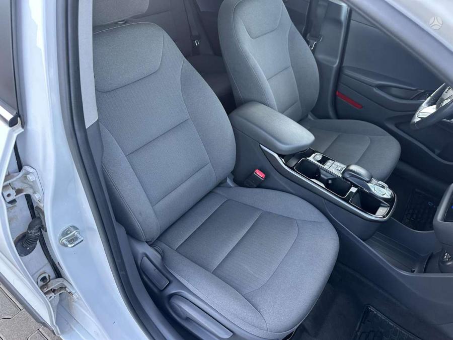 Balts Hyundai Ioniq 2020 Kauņa, ar dzinēja tilpumu 0.00 L un nobraukumu 58 tūkst. km par 13999 €, foto 15 vietnē AUTOMOTO.COM.LV