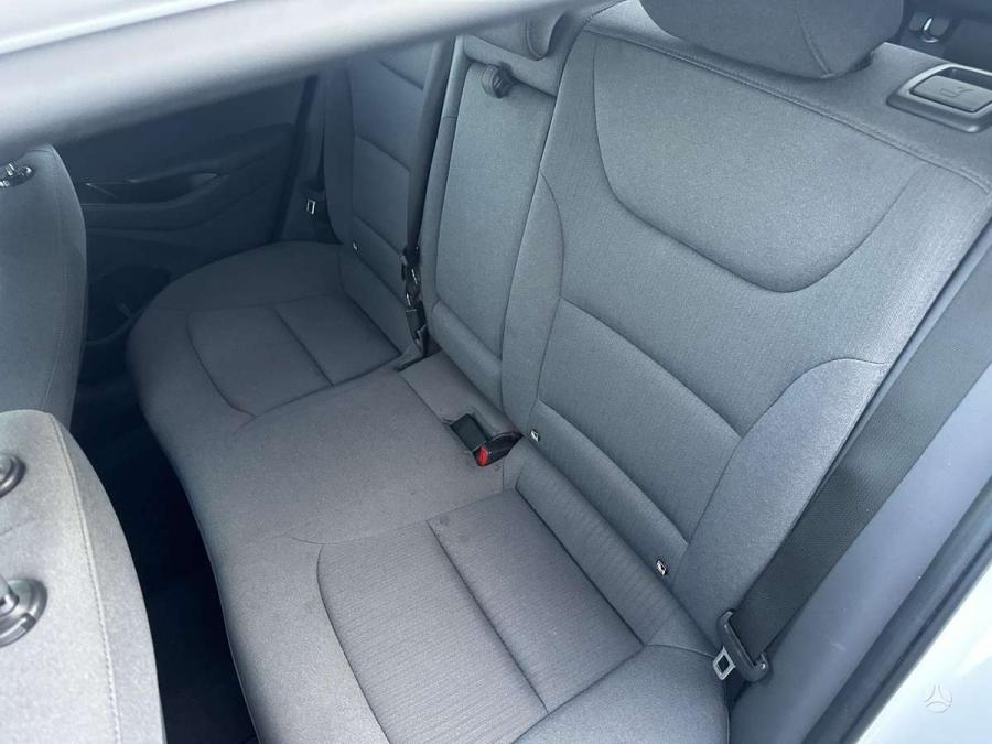 Balts Hyundai Ioniq 2020 Kauņa, ar dzinēja tilpumu 0.00 L un nobraukumu 58 tūkst. km par 13999 €, foto 17 vietnē AUTOMOTO.COM.LV