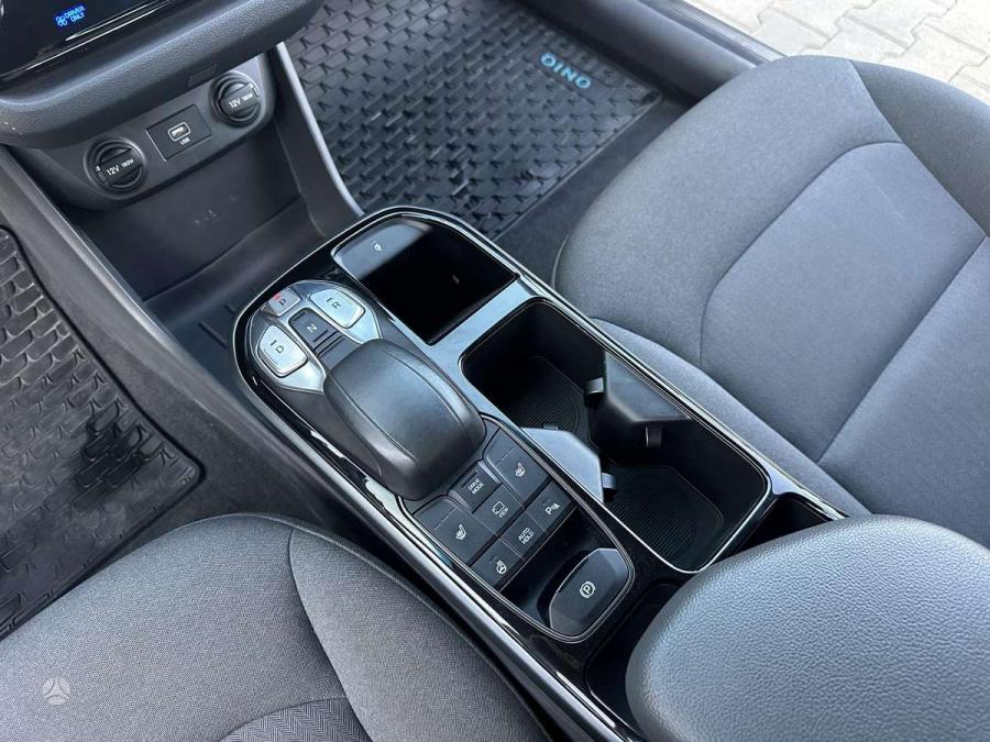 Balts Hyundai Ioniq 2020 Kauņa, ar dzinēja tilpumu 0.00 L un nobraukumu 58 tūkst. km par 13999 €, foto 25 vietnē AUTOMOTO.COM.LV