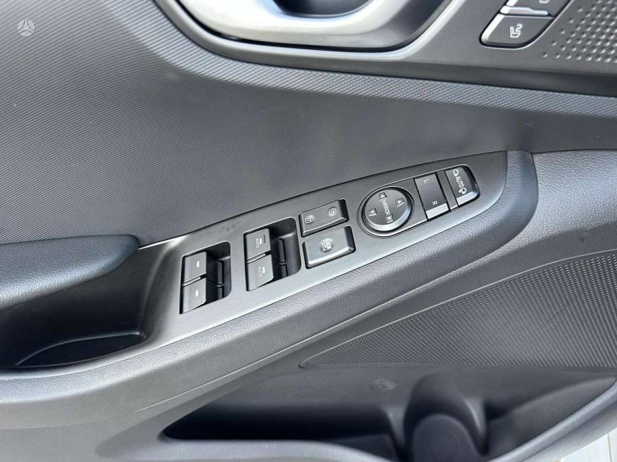 Balts Hyundai Ioniq 2020 Kauņa, ar dzinēja tilpumu 0.00 L un nobraukumu 58 tūkst. km par 13999 €, foto 32 vietnē AUTOMOTO.COM.LV