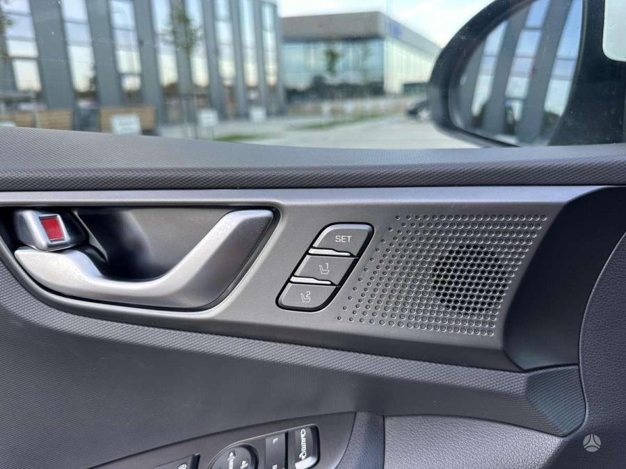 Balts Hyundai Ioniq 2020 Kauņa, ar dzinēja tilpumu 0.00 L un nobraukumu 58 tūkst. km par 13999 €, foto 33 vietnē AUTOMOTO.COM.LV