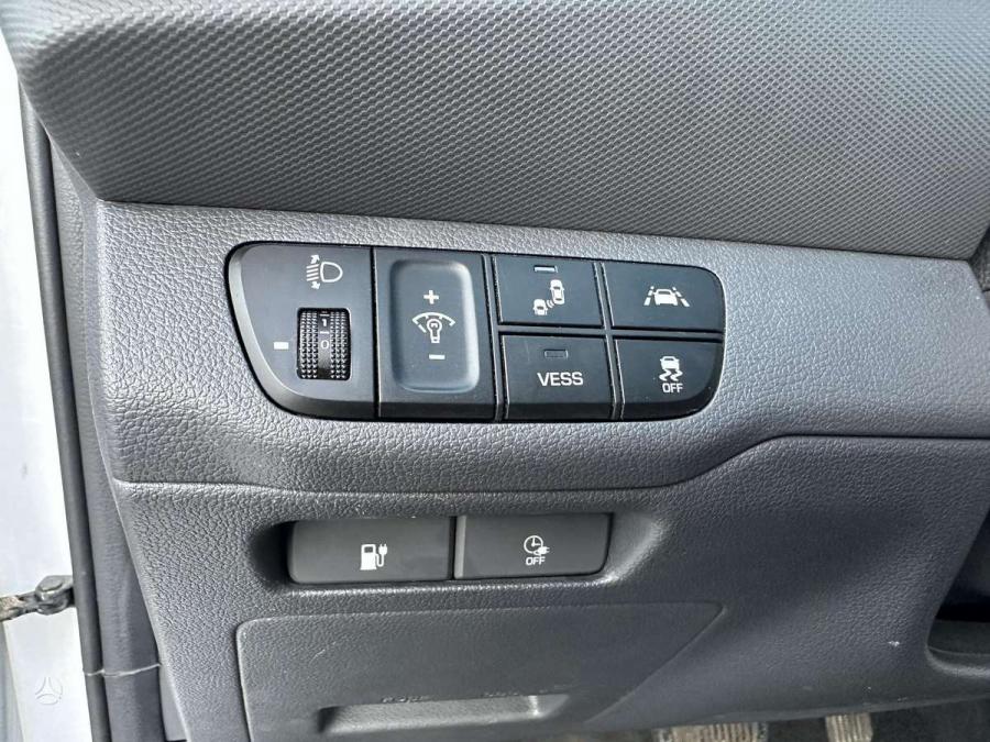 Balts Hyundai Ioniq 2020 Kauņa, ar dzinēja tilpumu 0.00 L un nobraukumu 58 tūkst. km par 13999 €, foto 34 vietnē AUTOMOTO.COM.LV