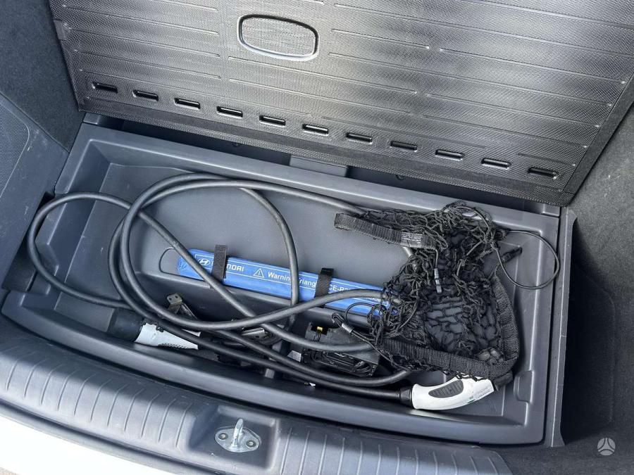 Balts Hyundai Ioniq 2020 Kauņa, ar dzinēja tilpumu 0.00 L un nobraukumu 58 tūkst. km par 13999 €, foto 36 vietnē AUTOMOTO.COM.LV