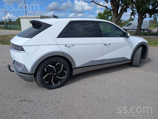 Balts Hyundai Ioniq 2021 Jelgava, ar dzinēja tilpumu 0.00 L un nobraukumu 87 tūkst. km par 29900 €, foto 4 vietnē AUTOMOTO.COM.LV