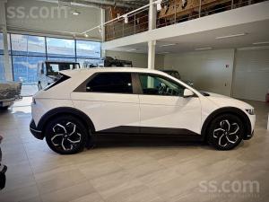 Белый Хендай Ioniq 2021 в Добеле, объемом двигателя 0.00 л и пробегом 114 тыс. км за 28150 €, фото 3 на AUTOMOTO.COM.LV