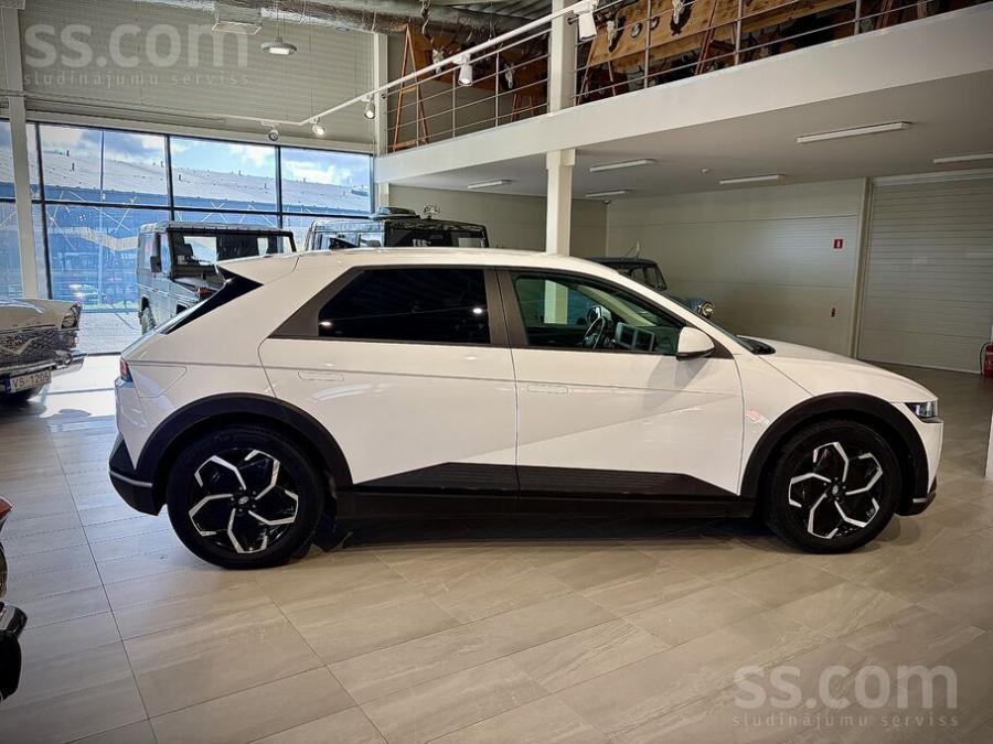 Белый Хендай Ioniq 2021 в Добеле, объемом двигателя 0.00 л и пробегом 114 тыс. км за 28150 €, фото 3 на AUTOMOTO.COM.LV
