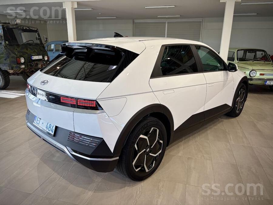 Белый Хендай Ioniq 2021 в Добеле, объемом двигателя 0.00 л и пробегом 114 тыс. км за 28150 €, фото 4 на AUTOMOTO.COM.LV