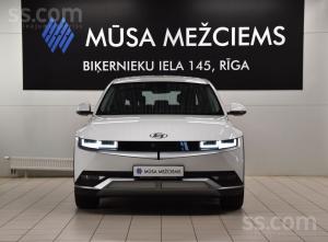 Balts Hyundai Ioniq 2022 Rīga, ar dzinēja tilpumu 0.00 L un nobraukumu 103 tūkst. km par 28490 €, foto 3 vietnē AUTOMOTO.COM.LV