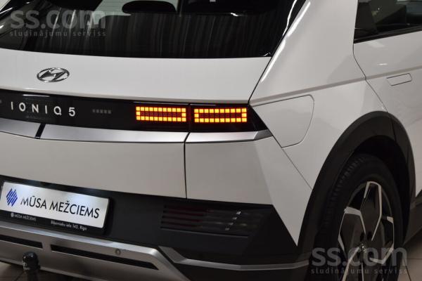 Balts Hyundai Ioniq 2022 Rīga, ar dzinēja tilpumu 0.00 L un nobraukumu 103 tūkst. km par 28490 €, foto 10 vietnē AUTOMOTO.COM.LV