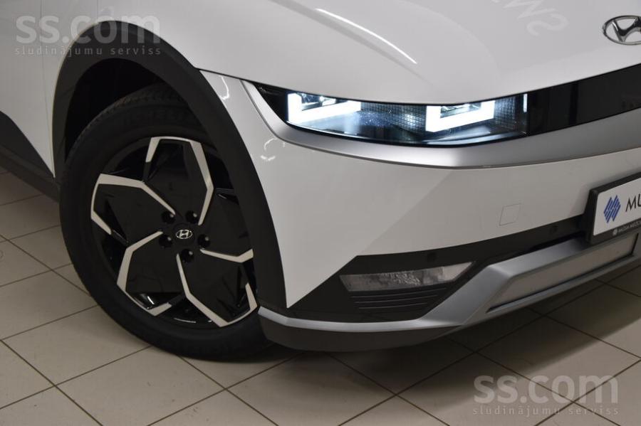 Balts Hyundai Ioniq 2022 Rīga, ar dzinēja tilpumu 0.00 L un nobraukumu 103 tūkst. km par 28490 €, foto 11 vietnē AUTOMOTO.COM.LV