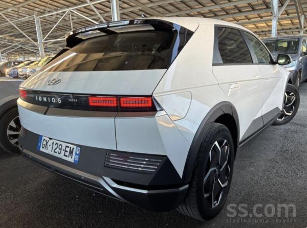 Белый Хендай Ioniq 2022 в Рига, объемом двигателя 0.00 л и пробегом 113 тыс. км за 25000 €, фото 3 на AUTOMOTO.COM.LV