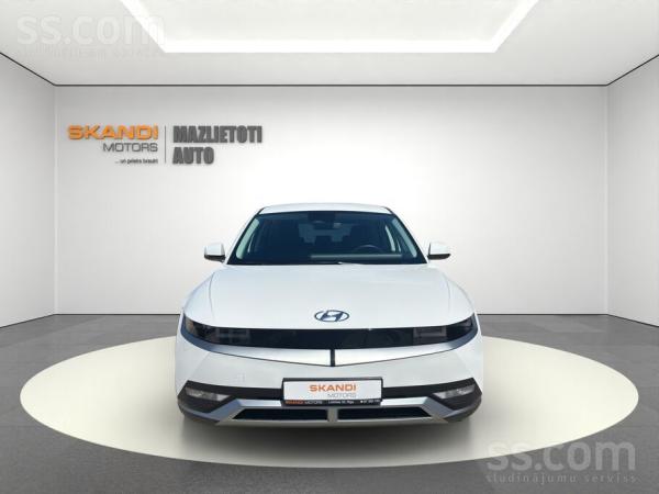 Balts Hyundai Ioniq 2023 Rīga, ar dzinēja tilpumu 1.60 L un nobraukumu 20 tūkst. km par 27900 €, foto 2 vietnē AUTOMOTO.COM.LV
