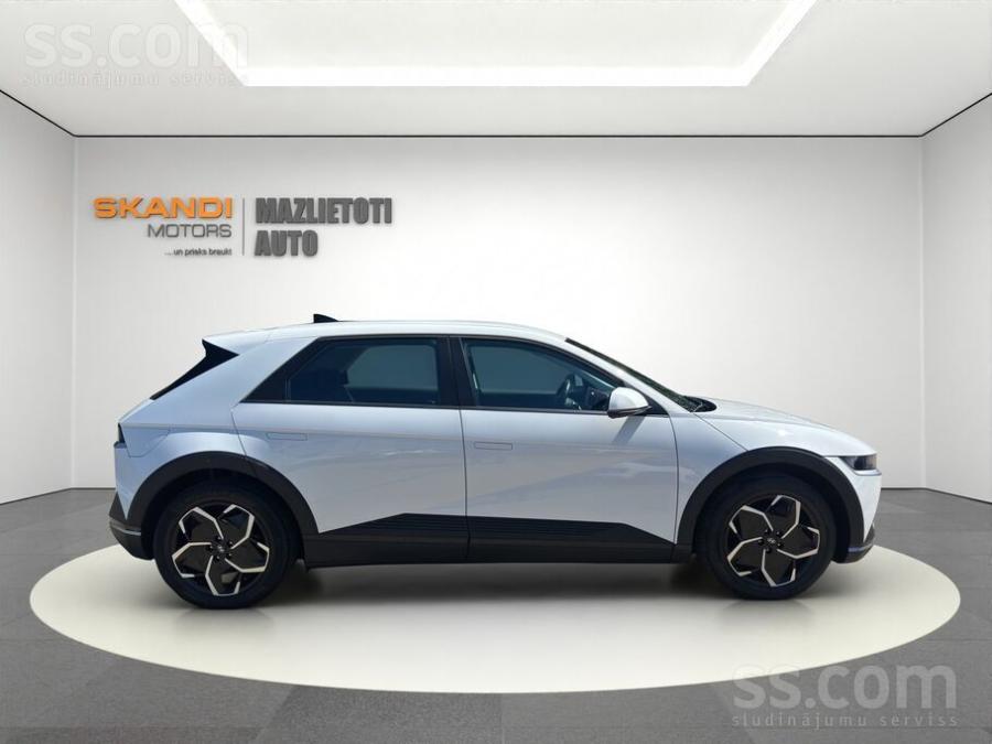 Белый Хендай Ioniq 2023 в Рига, объемом двигателя 1.60 л и пробегом 20 тыс. км за 28490 €, фото 8 на AUTOMOTO.COM.LV