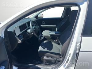 Белый Хендай Ioniq 2023 в Рига, объемом двигателя 1.60 л и пробегом 20 тыс. км за 28490 €, фото 10 на AUTOMOTO.COM.LV