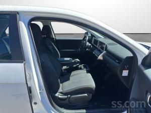 Белый Хендай Ioniq 2023 в Рига, объемом двигателя 1.60 л и пробегом 20 тыс. км за 28490 €, фото 17 на AUTOMOTO.COM.LV