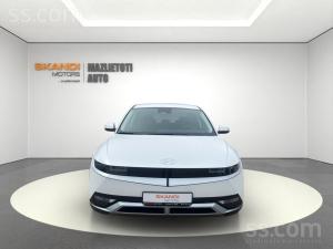 Balts Hyundai Ioniq 2023 Rīga, ar dzinēja tilpumu 1.60 L un nobraukumu 34 tūkst. km par 27490 €, foto 3 vietnē AUTOMOTO.COM.LV