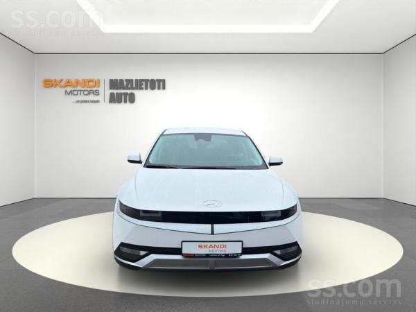 White Hyundai Ioniq 2023 in Riga, with an engine capacity of 1.60 L and mileage of 51 thousand km for 30490 €, photo 2 on AUTOMOTO.COM.LV