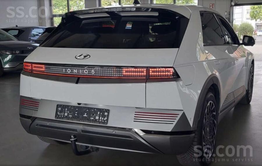 Balts Hyundai Ioniq 2023 Rīga, ar dzinēja tilpumu 0.00 L un nobraukumu 78 tūkst. km par 29890 €, foto 7 vietnē AUTOMOTO.COM.LV