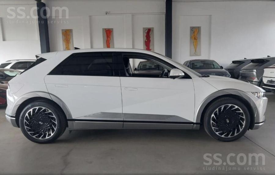 Balts Hyundai Ioniq 2023 Rīga, ar dzinēja tilpumu 0.00 L un nobraukumu 78 tūkst. km par 29890 €, foto 8 vietnē AUTOMOTO.COM.LV