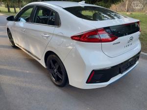 White Hyundai Ioniq 2016 in Marijampole, with an engine capacity of 1.60 L and mileage of 61 thousand km for 10800 €, photo 9 on AUTOMOTO.COM.LV