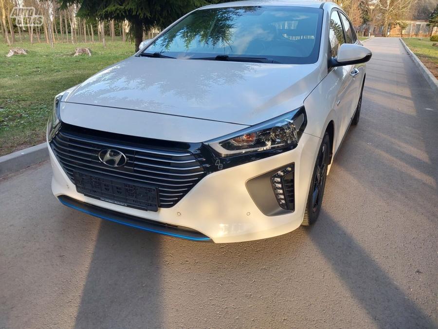 White Hyundai Ioniq 2016 in Marijampole, with an engine capacity of 1.60 L and mileage of 61 thousand km for 10800 €, photo 29 on AUTOMOTO.COM.LV