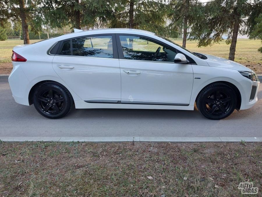 White Hyundai Ioniq 2016 in Marijampole, with an engine capacity of 1.60 L and mileage of 61 thousand km for 10800 €, photo 32 on AUTOMOTO.COM.LV