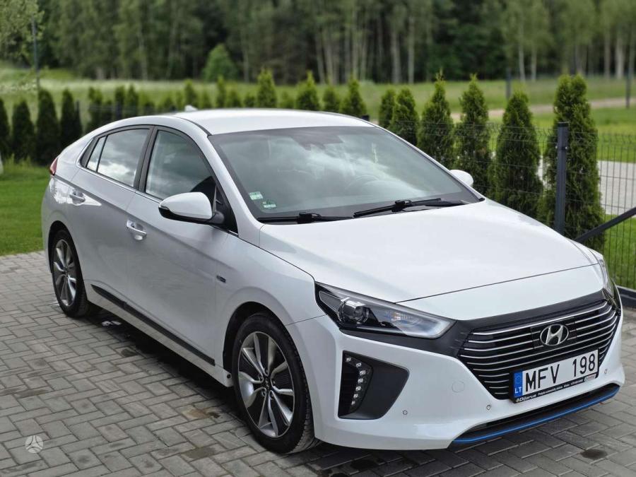 Белый Хендай Ioniq 2016 в Вильнюс, объемом двигателя 1.58 л и пробегом 116 тыс. км за 11500 €, фото 1 на AUTOMOTO.COM.LV