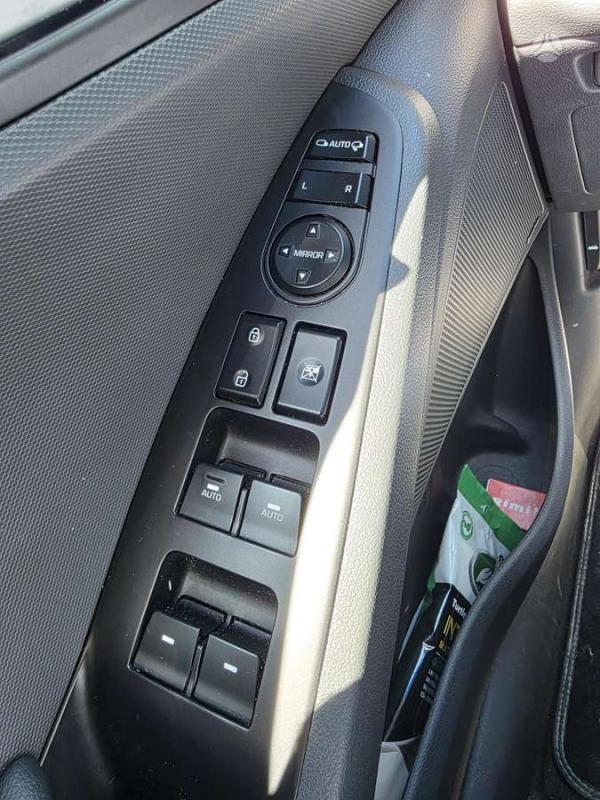 Balts Hyundai Ioniq 2016 Viļņa, ar dzinēja tilpumu 1.58 L un nobraukumu 116 tūkst. km par 11500 €, foto 8 vietnē AUTOMOTO.COM.LV