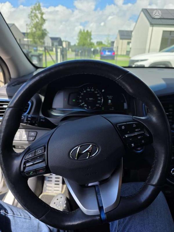 Balts Hyundai Ioniq 2016 Viļņa, ar dzinēja tilpumu 1.58 L un nobraukumu 116 tūkst. km par 11500 €, foto 9 vietnē AUTOMOTO.COM.LV