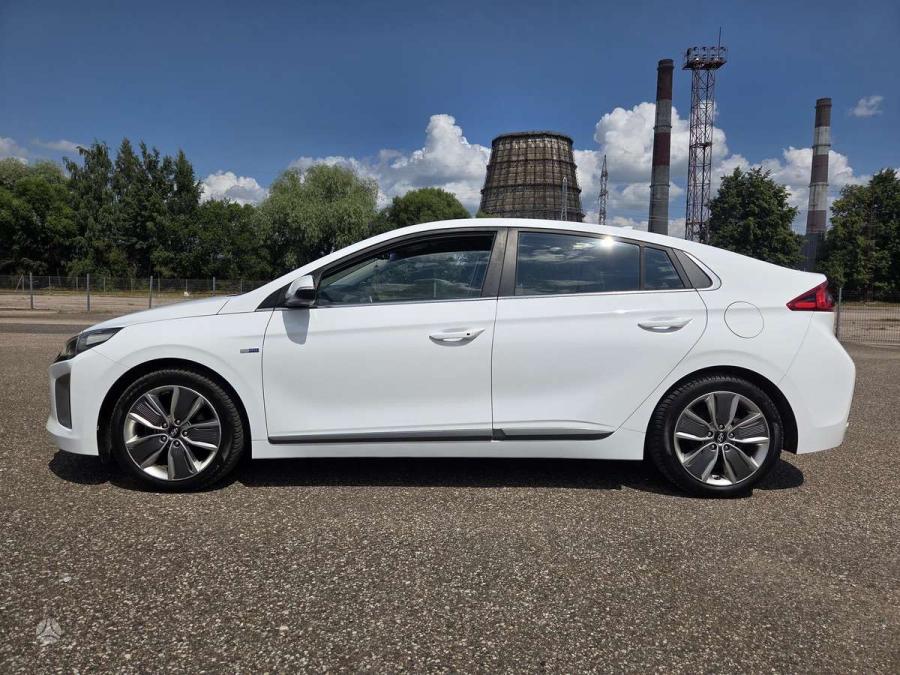 Balts Hyundai Ioniq 2016 Kauņa, ar dzinēja tilpumu 1.60 L un nobraukumu 203 tūkst. km par 9500 €, foto 5 vietnē AUTOMOTO.COM.LV