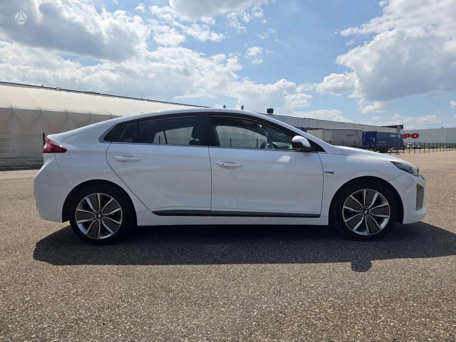 Balts Hyundai Ioniq 2016 Kauņa, ar dzinēja tilpumu 1.60 L un nobraukumu 203 tūkst. km par 9500 €, foto 7 vietnē AUTOMOTO.COM.LV
