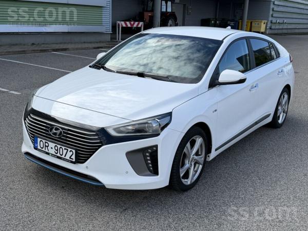 Balts Hyundai Ioniq 2016 Rīga, ar dzinēja tilpumu 1.60 L un nobraukumu 130 tūkst. km par 10900 €, foto 1 vietnē AUTOMOTO.COM.LV