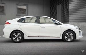 White Hyundai Ioniq 2017 in Vilnius, with an engine capacity of 0.00 L and mileage of 145 thousand km for 10400 €, photo 4 on AUTOMOTO.COM.LV
