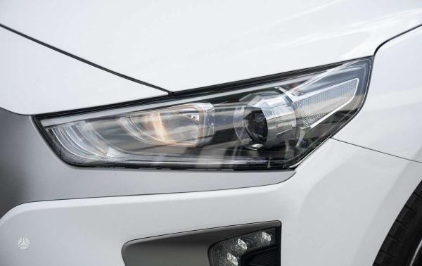 Белый Хендай Ioniq 2017 в Вильнюс, объемом двигателя 0.00 л и пробегом 145 тыс. км за 10400 €, фото 11 на AUTOMOTO.COM.LV