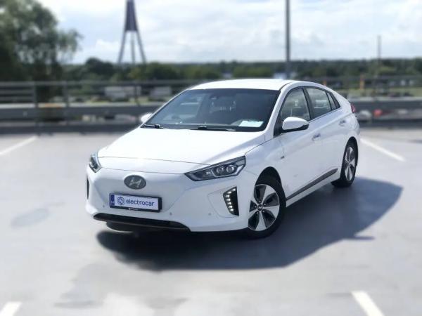 Белый Хендай Ioniq 2017 в Рига, объемом двигателя 0.00 л и пробегом 186 тыс. км за 10500 €, фото 1 на AUTOMOTO.COM.LV