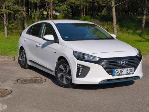 White Hyundai Ioniq 2017 in Vilnius, with an engine capacity of 1.58 L and mileage of 150 thousand km for 8250 €, photo 5 on AUTOMOTO.COM.LV