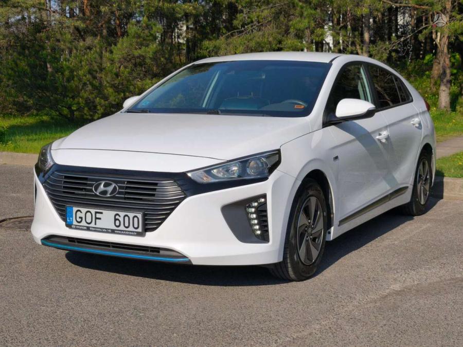 White Hyundai Ioniq 2017 in Vilnius, with an engine capacity of 1.58 L and mileage of 150 thousand km for 8250 €, photo 9 on AUTOMOTO.COM.LV