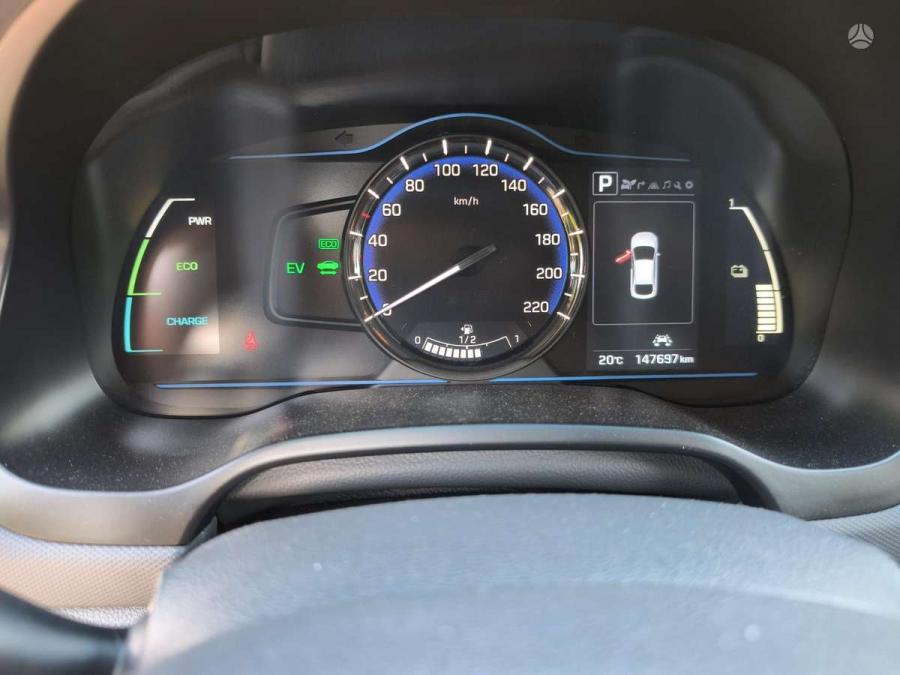 White Hyundai Ioniq 2017 in Vilnius, with an engine capacity of 1.58 L and mileage of 150 thousand km for 8250 €, photo 14 on AUTOMOTO.COM.LV