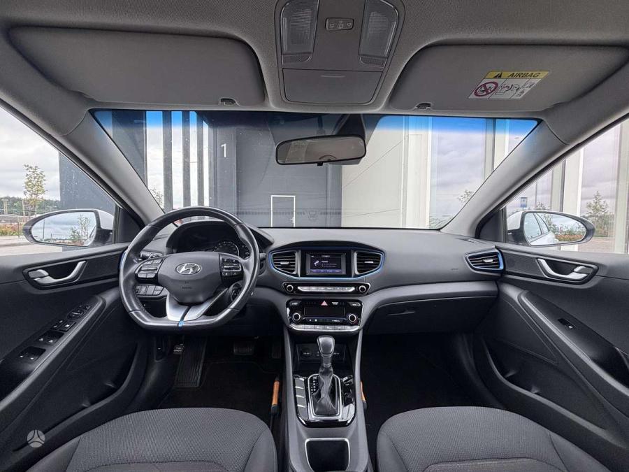 Белый Хендай Ioniq 2017 в Вильнюс, объемом двигателя 1.58 л и пробегом 232 тыс. км за 8600 €, фото 9 на AUTOMOTO.COM.LV