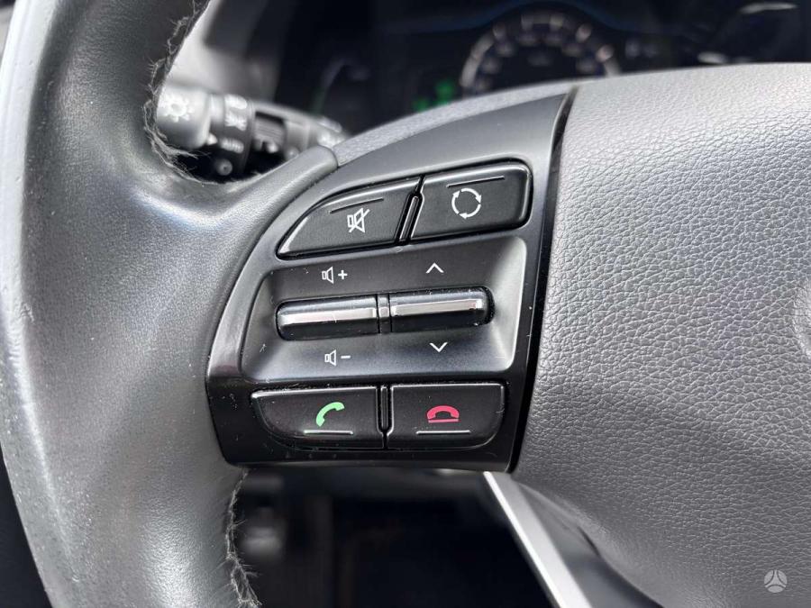 Белый Хендай Ioniq 2017 в Вильнюс, объемом двигателя 1.58 л и пробегом 232 тыс. км за 8600 €, фото 18 на AUTOMOTO.COM.LV