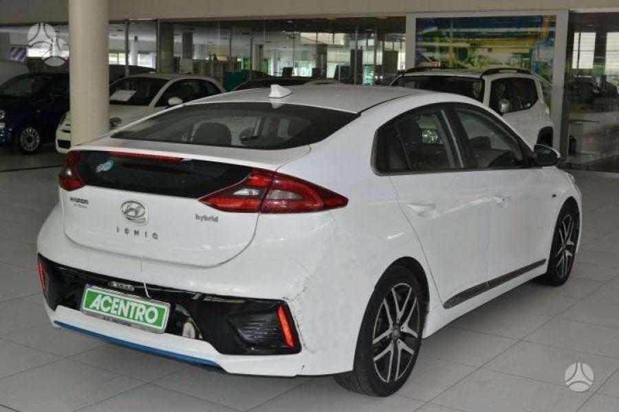 White Hyundai Ioniq 2017 in Panevezys, with an engine capacity of 1.58 L and mileage of 170 thousand km for 9800 €, photo 55 on AUTOMOTO.COM.LV