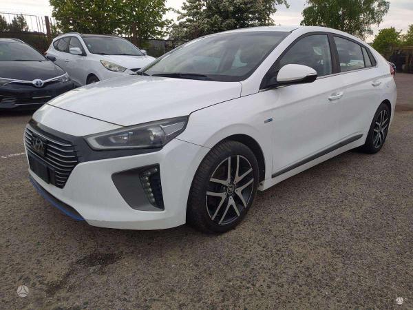 Balts Hyundai Ioniq 2017 Panevēža, ar dzinēja tilpumu 1.58 L un nobraukumu 170 tūkst. km par 9800 €, foto 7 vietnē AUTOMOTO.COM.LV