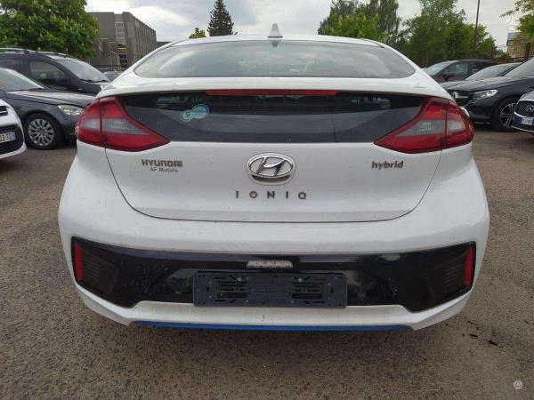 Balts Hyundai Ioniq 2017 Panevēža, ar dzinēja tilpumu 1.58 L un nobraukumu 170 tūkst. km par 9800 €, foto 11 vietnē AUTOMOTO.COM.LV