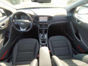 White Hyundai Ioniq 2017 in Panevezys, with an engine capacity of 1.58 L and mileage of 170 thousand km for 9800 €, photo 17 on AUTOMOTO.COM.LV