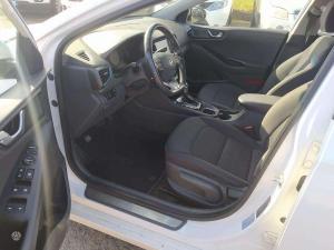 White Hyundai Ioniq 2017 in Panevezys, with an engine capacity of 1.58 L and mileage of 170 thousand km for 9800 €, photo 20 on AUTOMOTO.COM.LV