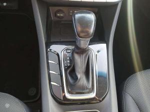White Hyundai Ioniq 2017 in Panevezys, with an engine capacity of 1.58 L and mileage of 170 thousand km for 9800 €, photo 21 on AUTOMOTO.COM.LV