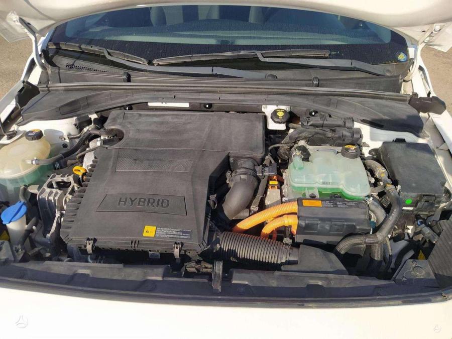 White Hyundai Ioniq 2017 in Panevezys, with an engine capacity of 1.58 L and mileage of 170 thousand km for 9800 €, photo 44 on AUTOMOTO.COM.LV