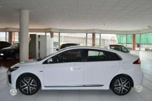 White Hyundai Ioniq 2017 in Panevezys, with an engine capacity of 1.58 L and mileage of 170 thousand km for 9800 €, photo 52 on AUTOMOTO.COM.LV