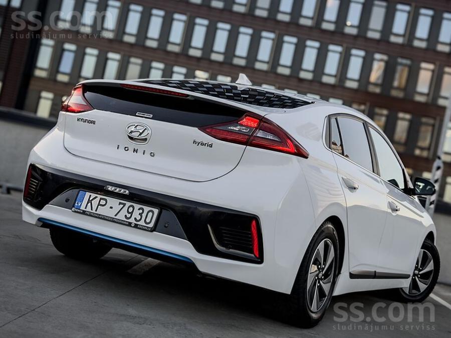 Белый Хендай Ioniq 2017 в Рига, объемом двигателя 1.60 л и пробегом 275 тыс. км за 10750 €, фото 7 на AUTOMOTO.COM.LV